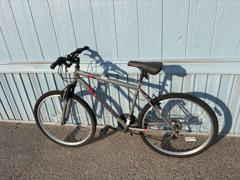 RoadMaster Granite Peak 18 Speed - Sierra Auction Management Inc