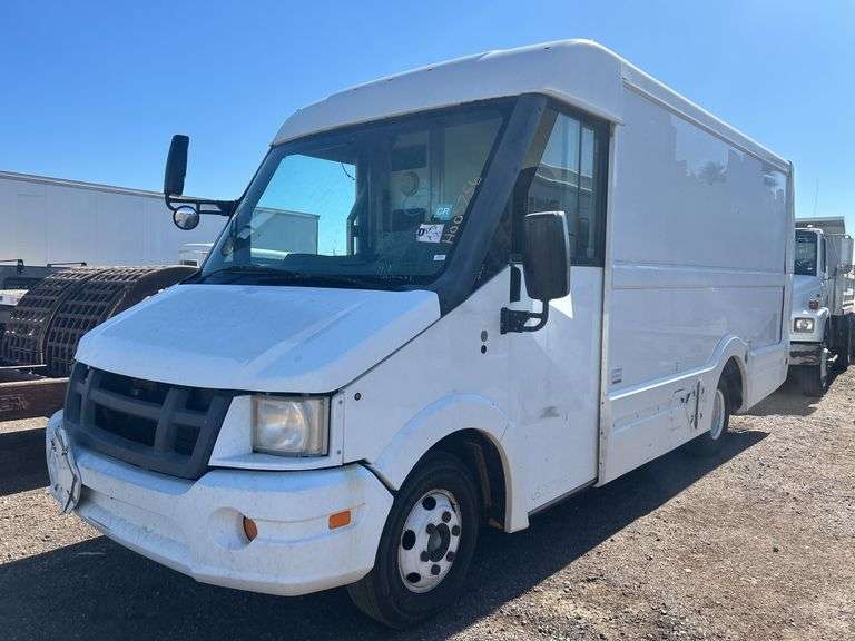 2013 Isuzu Reach NPR Box Truck - Sierra Auction Management Inc