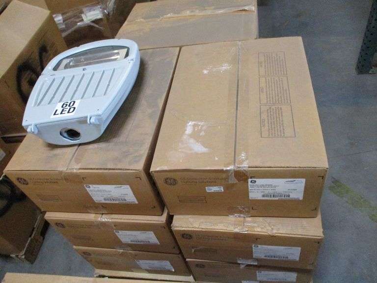 (P) With (9) GE EVOLVE LED Series ERS1 Roadway Scalable Lights - Sierra ...