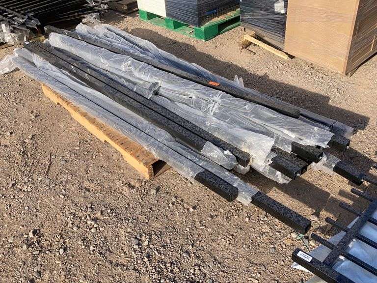 Approximately 16 pieces of assorted sized decorative fence posts. (Up ...