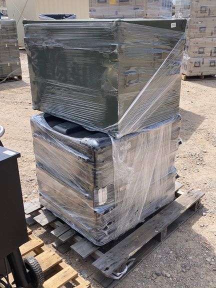 (2) Military style cargo containers. - Sierra Auction Management Inc