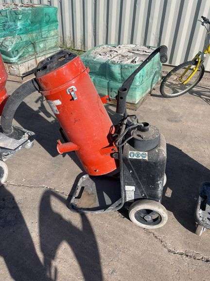 (1 Qty) Husqvarna S13 Vacuum - Sierra Auction Management Inc