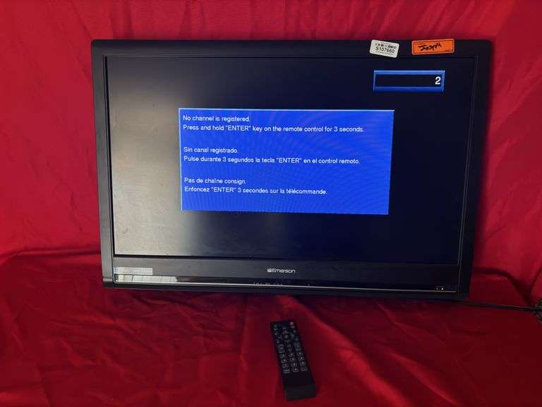Emerson 32 Inch Tv With Remote (Turns On And No Stand) - Sierra Auction ...