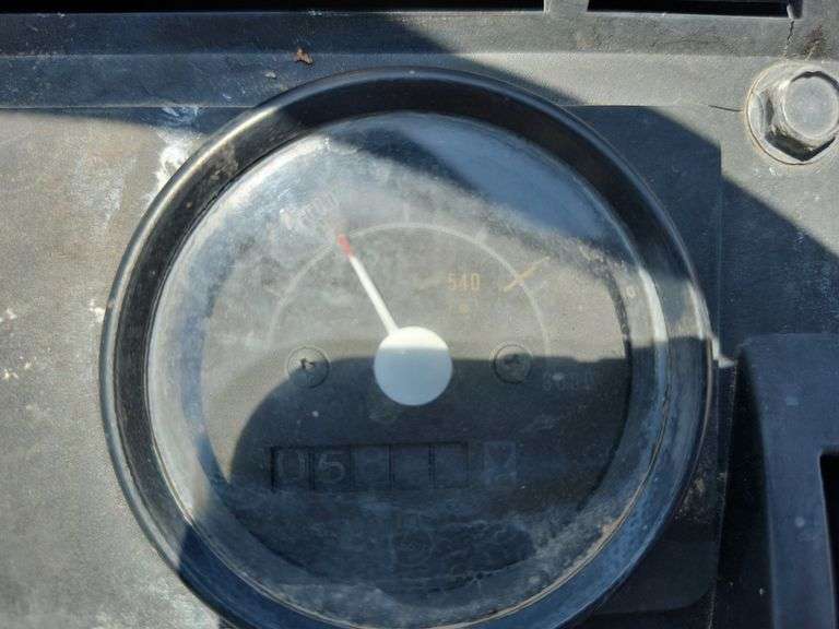 Ford 7106 Backhoe Tractor - Sierra Auction Management Inc