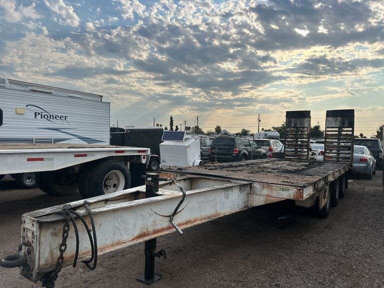 1993 Fleming Trailers TD824-A22 50,000 lbs. Beavertail Flatbed Trailer ...