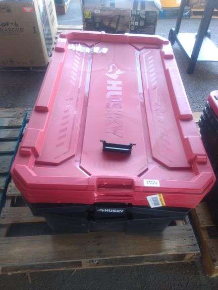(P) Of Husky Pro Grip Storage Tote With Lids - Sierra Auction ...