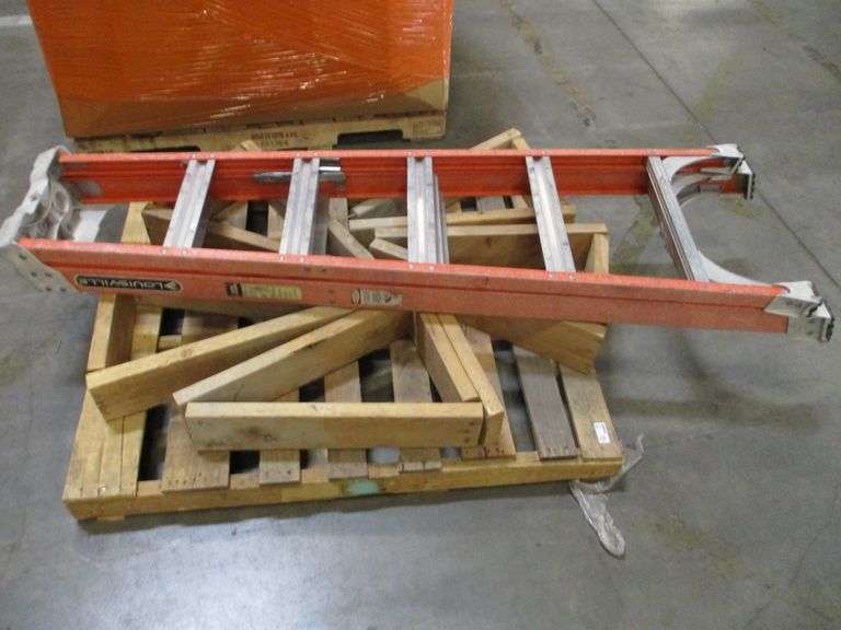 (P) With 6FT Step Ladder and Wooden Triangles - Sierra Auction ...