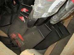 Lot With (21) BRAND NEW RAZOR-BACK #45000 Shovels - Sierra Auction ...