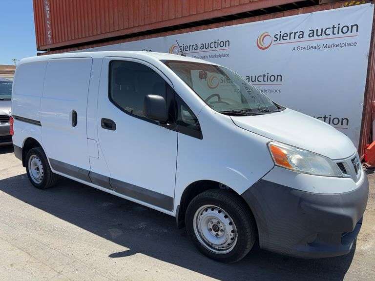 2014 Nissan NV200 Cargo Van - Sierra Auction Management Inc