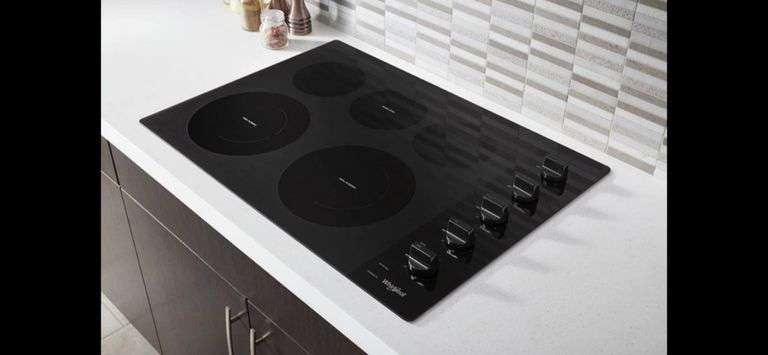 BRAND NEW Whirlpool 30 in. Radiant Electric Ceramic Glass Cooktop in ...