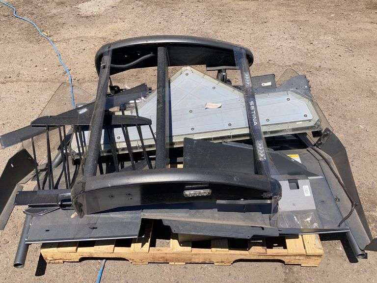 Emergency vehicle roof light, push bar, gun mount and seat barricade ...