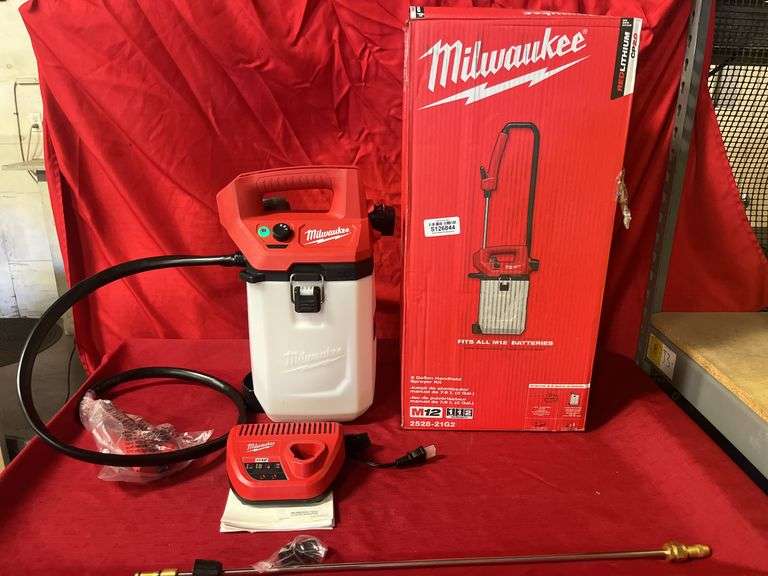 Milwaukee M12 12-Volt 2 Gal. Lithium-Ion Cordless Handheld Sprayer Kit ...