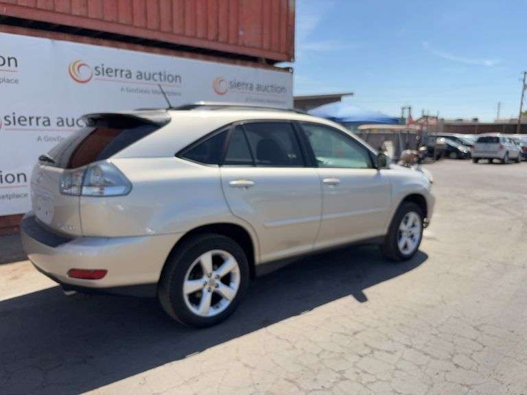 2006 Lexus RX 330 - Sierra Auction Management Inc