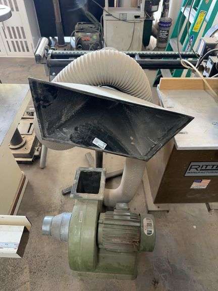 United 504 Dust Collector - Sierra Auction Management Inc