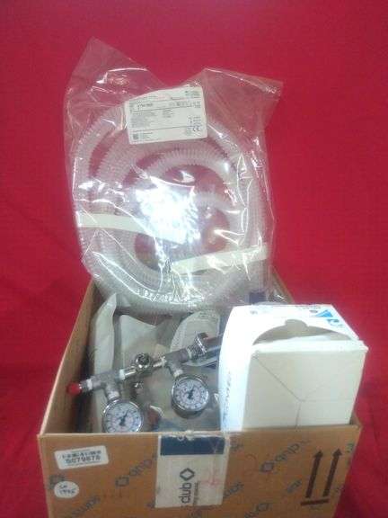 Box with Assorted Air Seal Access Port And Palm Grip, Pressure ...