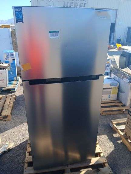 Vissani Refrigerator Model MDTF18SSR - Sierra Auction Management Inc