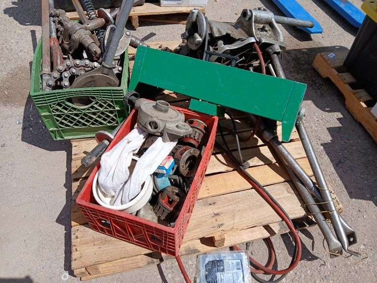 Pallet of Pipe Threading Tools - Sierra Auction Management Inc
