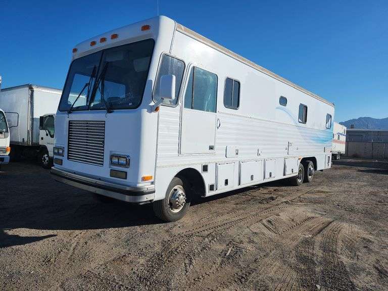 1997 Ford F53 - Sierra Auction Management Inc