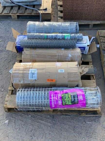 Assorted rolls of metal garden fencing. - Sierra Auction Management Inc