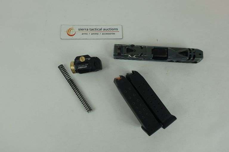 STREAMLIGHT TLR-7, GLOCK 9MM MAGS, 19-9X19 PORTED BARREL AND SLIDE ...