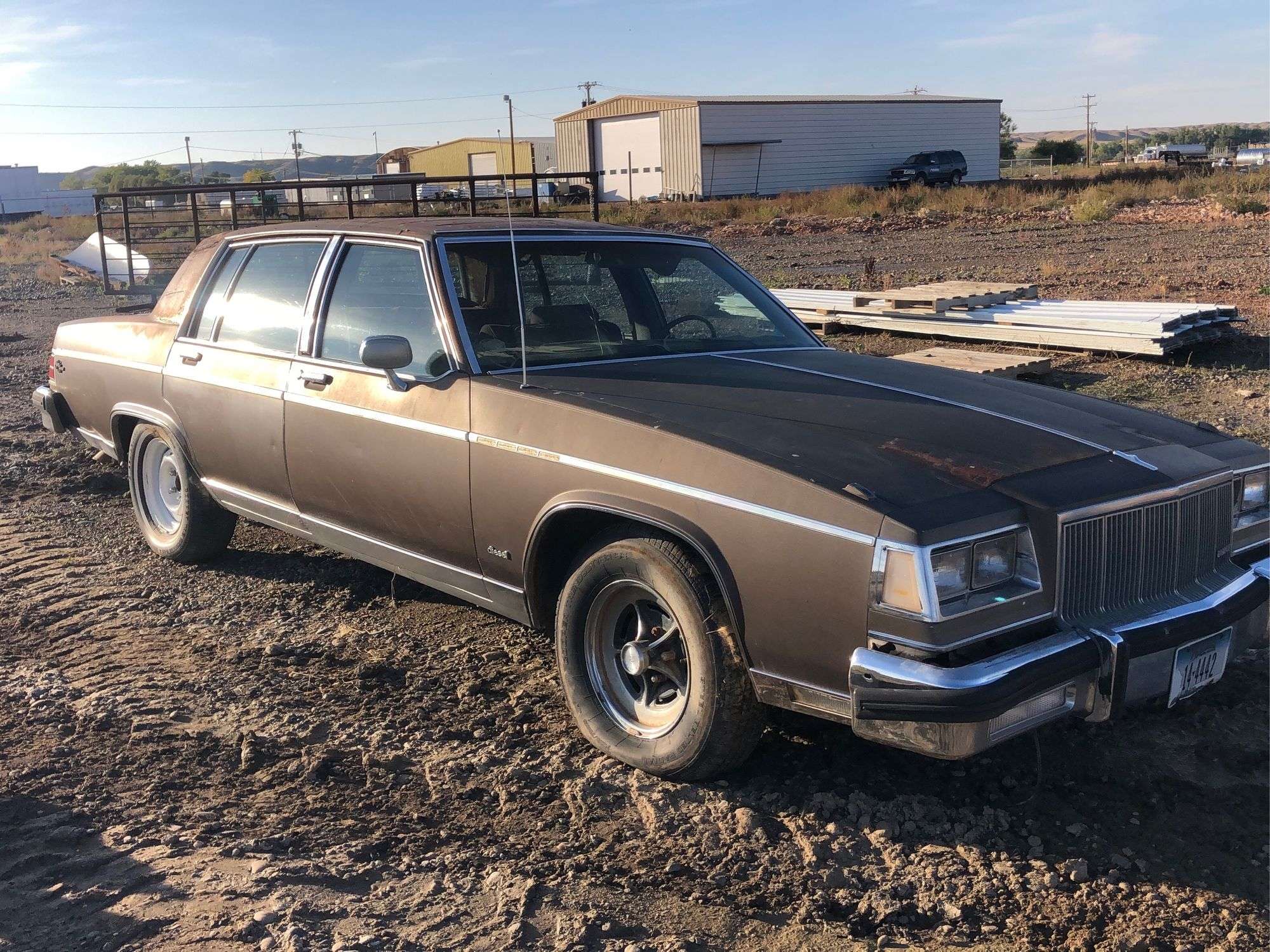 1983 Buick Park Ave Smith Sales Co. Auctioneers