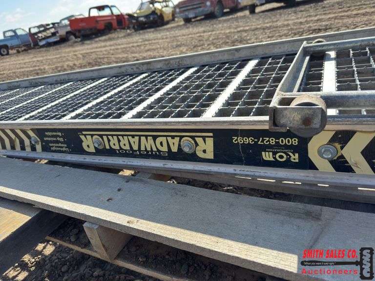 Walk Ramp / Unloading trucks - Smith Sales Co. Auctioneers