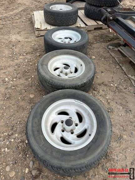 Ford Lightning Wheels - Smith Sales Co. Auctioneers