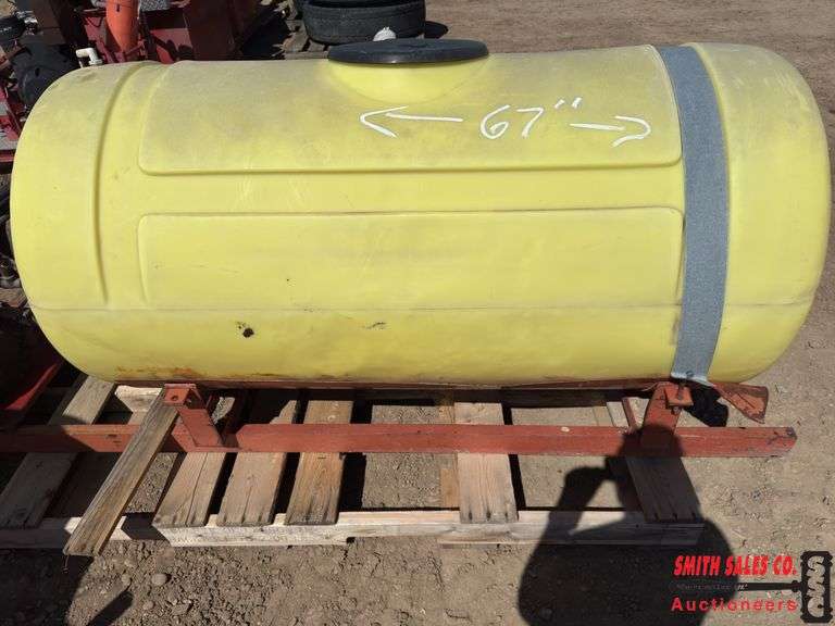 200 Gallon Kuker Spray Rig - Smith Sales Co. Auctioneers