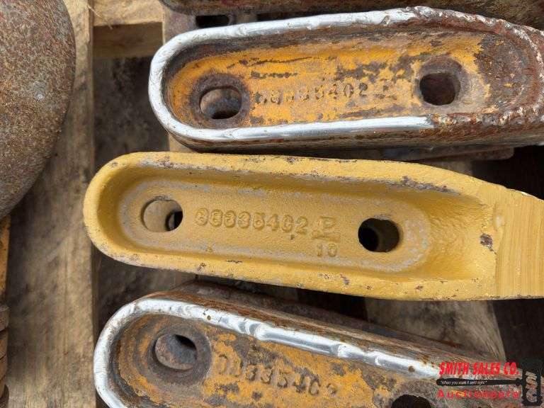 Misc. Heavy Equipment Teeth - Smith Sales Co. Auctioneers