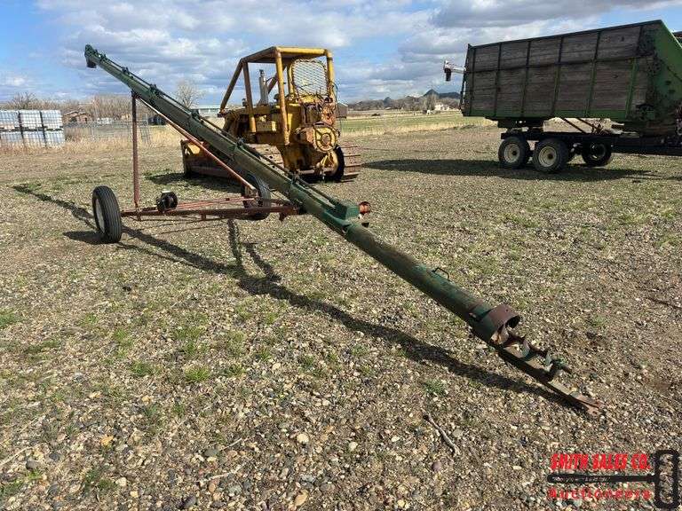 Drill Fill Auger - Smith Sales Co. Auctioneers