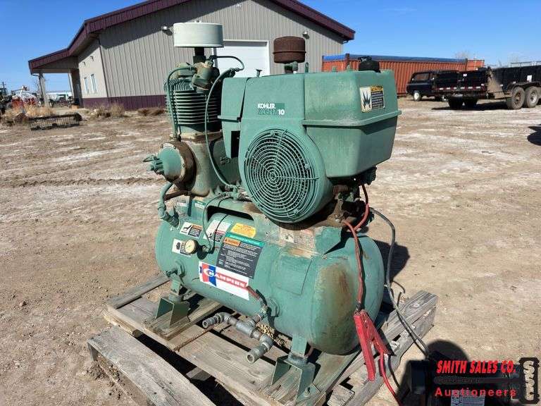 Champion 30 Gal. Compressor - Smith Sales Co. Auctioneers