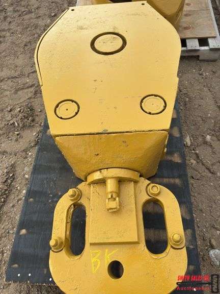 100 ton Sky Top Rope Block - Smith Sales Co. Auctioneers