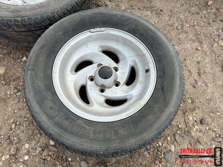 Ford Lightning Wheels - Smith Sales Co. Auctioneers
