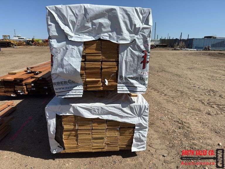 1/2 x 6 Cedar Beveled Siding Pallet - Smith Sales Co. Auctioneers