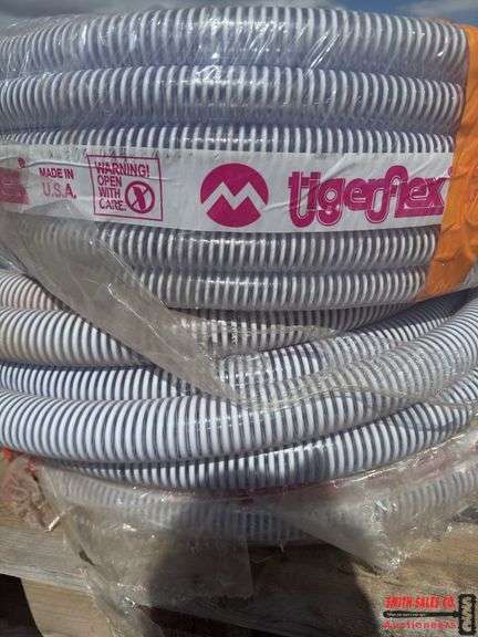 1 & 1 1/2 Tiger Flex Hose - Smith Sales Co. Auctioneers