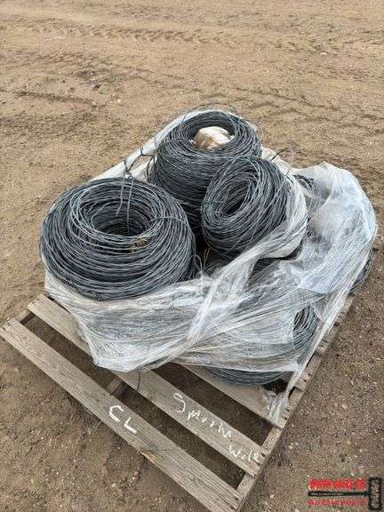 Bundles of Smooth Wire - Smith Sales Co. Auctioneers