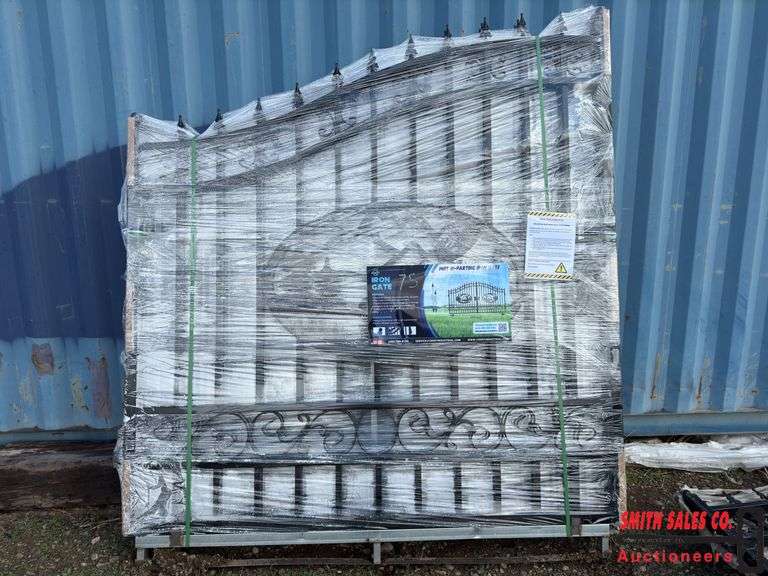 14 ft. Gate w/ Deer Design - Smith Sales Co. Auctioneers