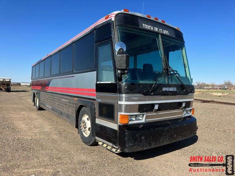 1985 MCI Bus - Smith Sales Auctioneers LLC