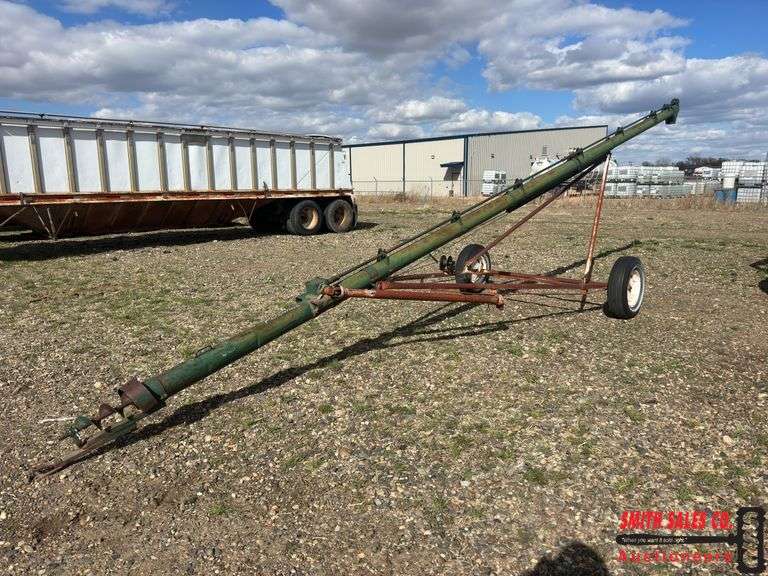 Drill Fill Auger - Smith Sales Co. Auctioneers