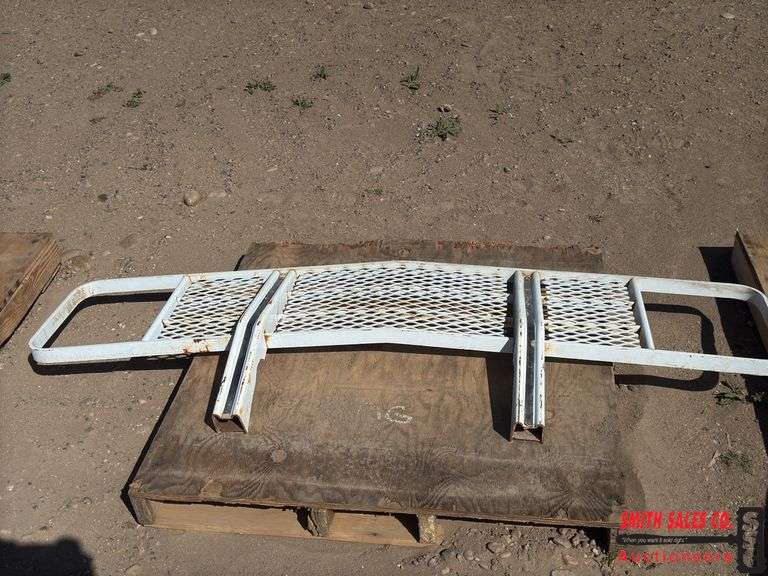 Truck Brush Guard - Smith Sales Co. Auctioneers
