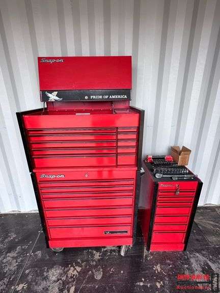 Snap-on Tool Boxes w/ Tools - Smith Sales Co. Auctioneers