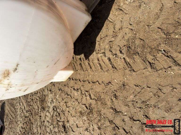 535 Gallon Tank - Smith Sales Co. Auctioneers