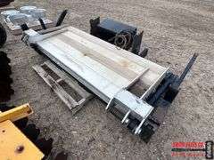 Maxon Lift Gate - Smith Sales Co. Auctioneers