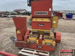 Peerless Grinder - Smith Sales Co. Auctioneers
