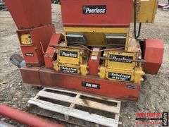 Peerless Grinder - Smith Sales Co. Auctioneers