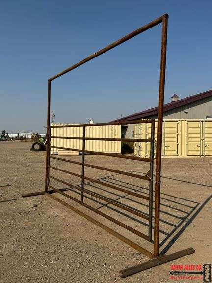 12ft. Bow Gate - Smith Sales Co. Auctioneers