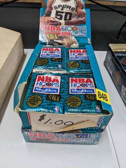 1994-95 Skybox Hoops 70 unopened packs. 1 sealed box. - South Auction