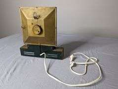 Vintage Four Roses Bourbon Advertising Clock - South Auction