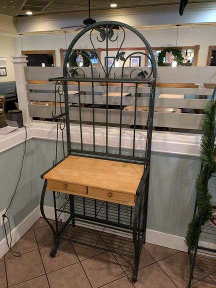 Decorative bakers rack - South Auction