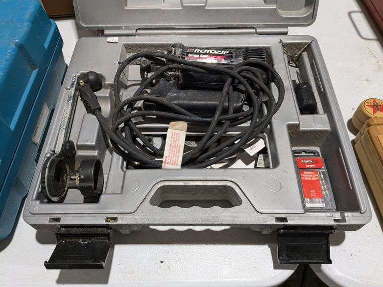 RotoZip SCS01 Spiral Saw - South Auction